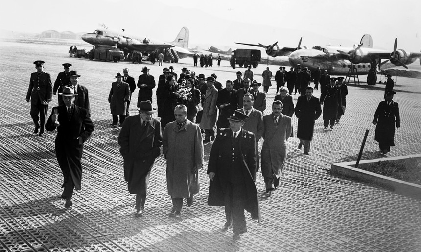 Κ. ΜΕΓΑΛΟΚΟΝΟΜΟΥ: ΙΣΤΟΡΙΕΣ ΑΠΟ ΤΗΝ ΤΡΑΠΕΖΑ ΤΗΣ ΕΛΛΑΔΟΣ – Photonet: για ...