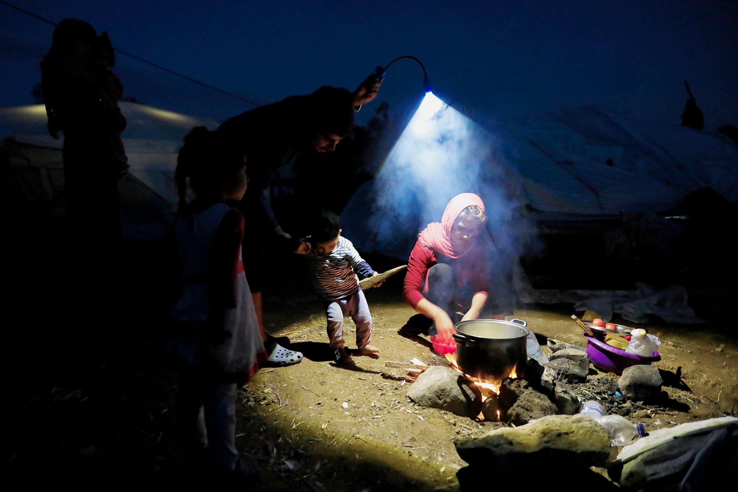 ATHENS PHOTO WORLD: MIΛΟΥΝ ΟΙ ΣΥΝΤΕΛΕΣΤΕΣ! – Photonet: για το φωτογράφο ...