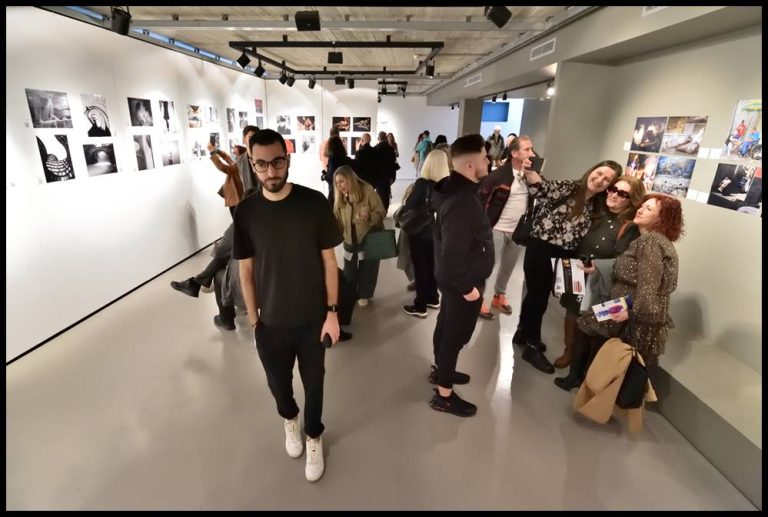 PHOTONET GALLERY: ΑΠΟ 3 ΩΣ 6 ΜΑΡΤΙΟΥ ΣΤΟ ΧΩΡΟ ΤΕΧΝΗΣ “ΜΕΛΑΝΥΘΡΟΣ ...