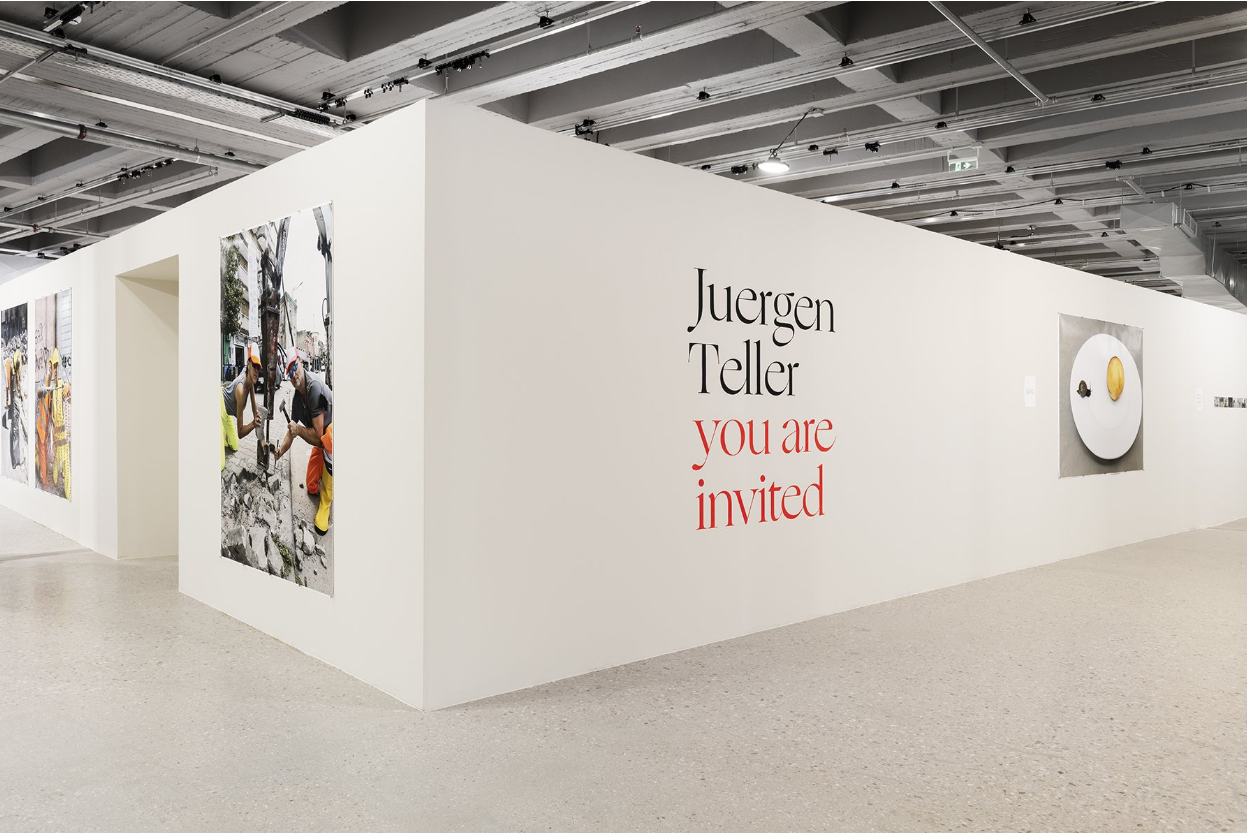 JUERGEN TELLER: “YOU ARE INVITED” ΣΤΟ ΟNASSIS READY – Photonet: για το ...